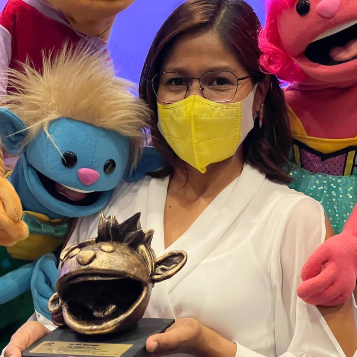 RECONOCIERON A FABIOLA FAVILA LAS FAMILIAS DE LA ISLA FLAMINGA – Angel ...